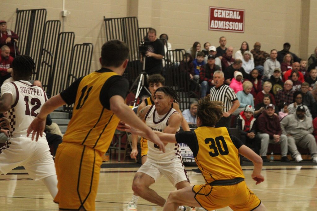 Perfect 10: Ellsworth’s 3-point explosion leads Uniontown over TJ ...